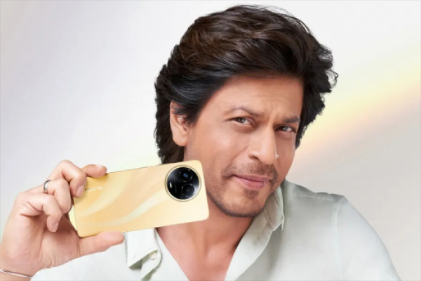 Smartphone Brands Used By Bollywood Celebrities